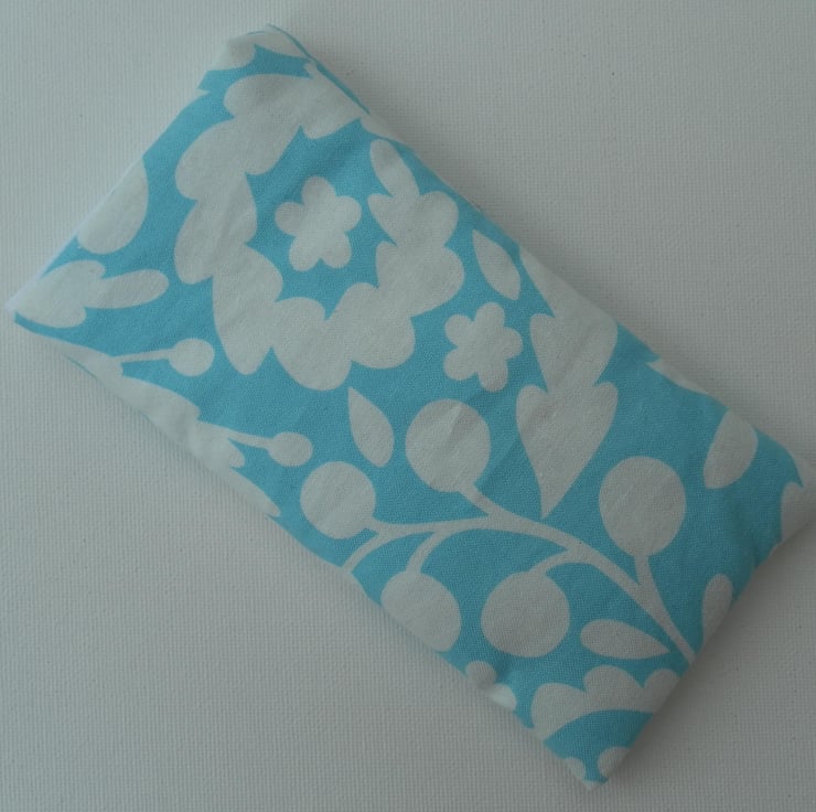 Turquoise and White Glasses Case - Folksy