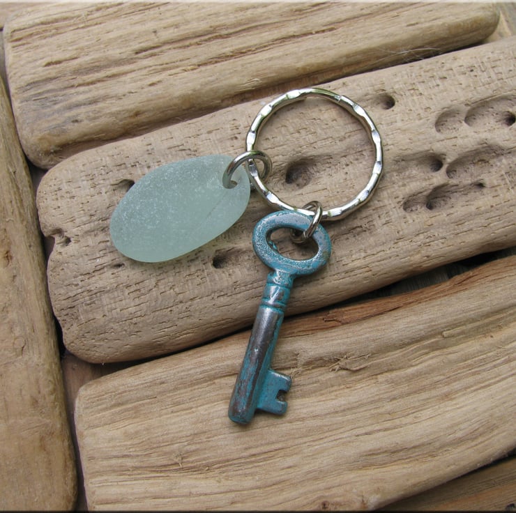 Sea glass vintage keyring - Folksy