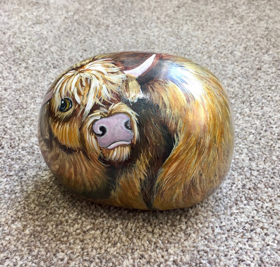 Highland cow painted pebble large garden rock w... - Folksy