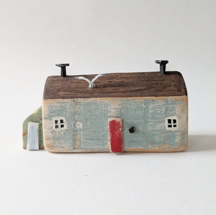 Little Handmade Wooden Sea House with Teeny Bea... - Folksy