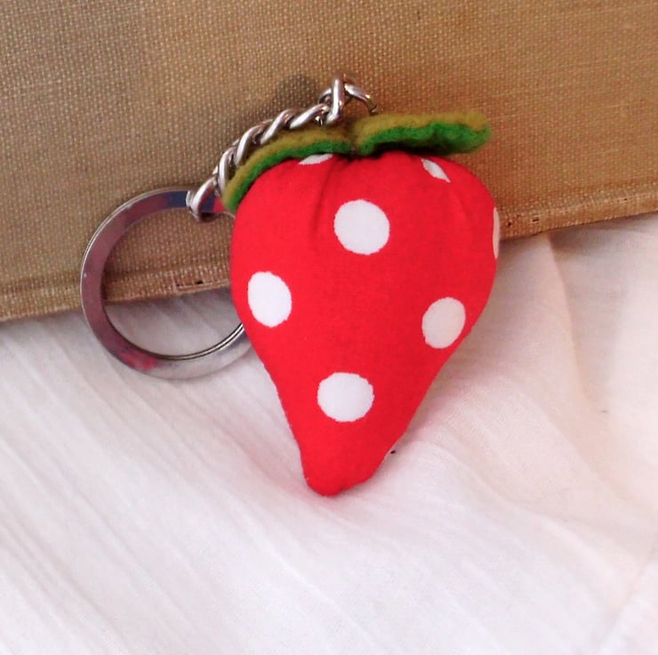 Strawberry keyrings,fabric key ring ,key chain,... - Folksy