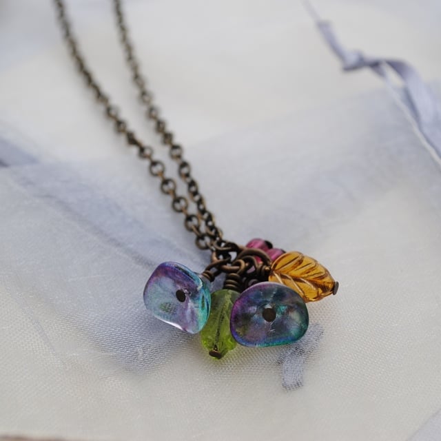 Titania flowers necklace - Folksy