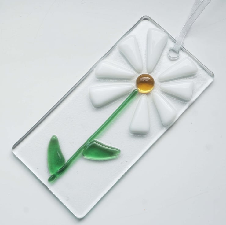Fused Glass White Daisy Suncatcher, Size 12cm... - Folksy