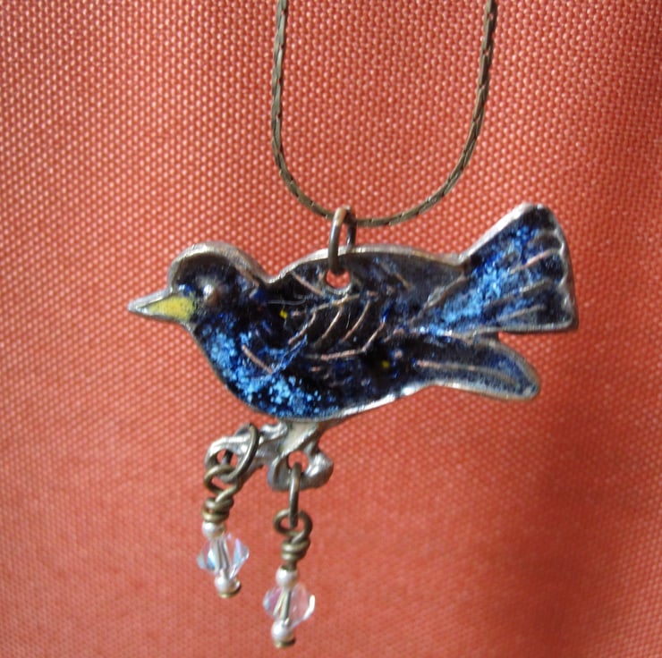 Bird necklace, enamel - Jewel Thief - Sing a s... - Folksy
