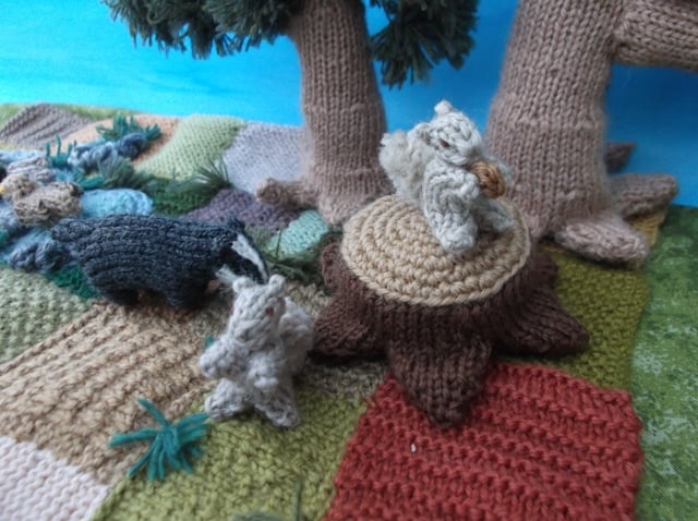 Knitted squirrel - Folksy