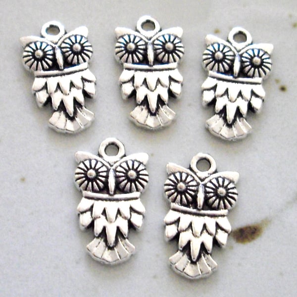 20 x Owl Charms - Folksy