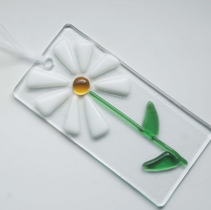 Fused Glass White Daisy Suncatcher, Size 12cm... - Folksy