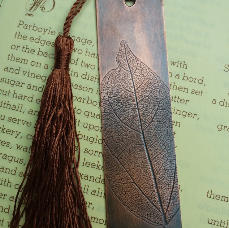 Patinated copper bookmark with leaf pattern - Folksy