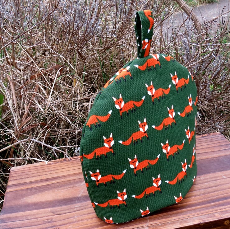 Tea for one! A whimsical fox tea cosy, size sm... - Folksy