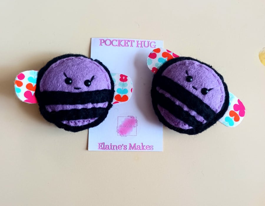 'Bumble bee' pocket hug and pocket hug card gif... - Folksy