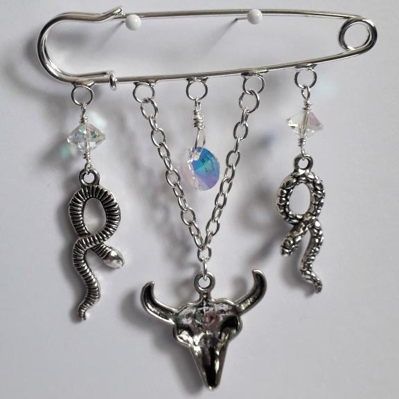 Kilt Pin Brooch-Cattle Skull - Folksy