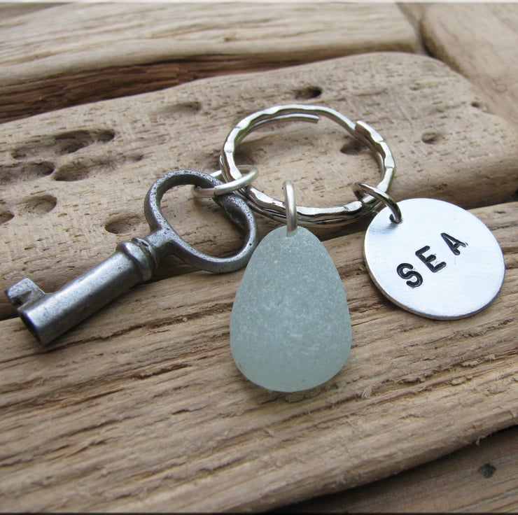 Sea glass vintage keyring - Folksy