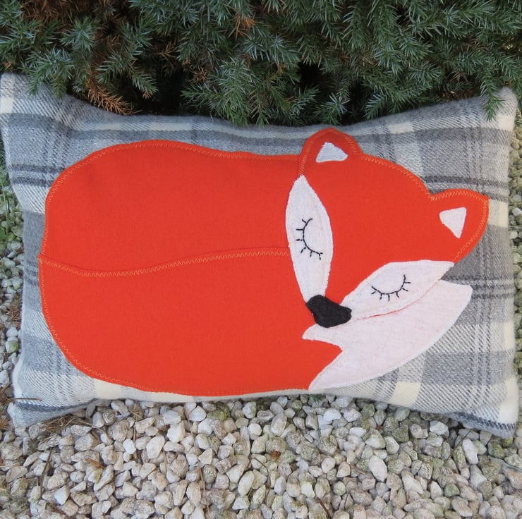 A snoozy fox on tartan wool. Fox cushion. Wit... - Folksy