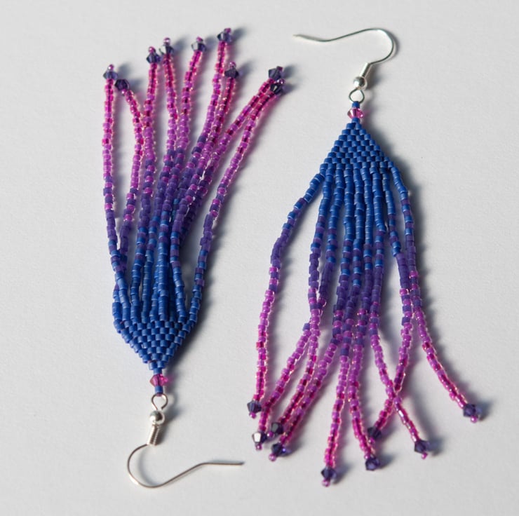 Parrot feather long beadwoven earrings - Folksy