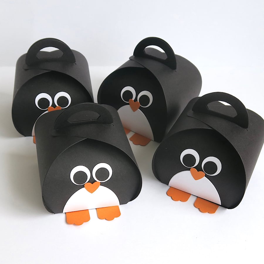 Set of 4 Christmas table penguin favour boxes, ... - Folksy