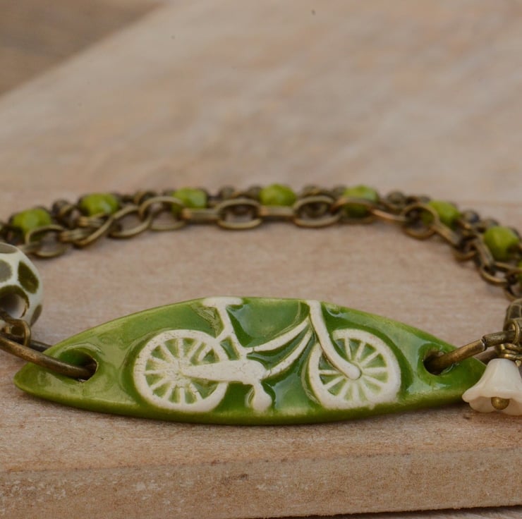 Green Ceramic Bicycle Bracelet with Ceramic Bea... - Folksy