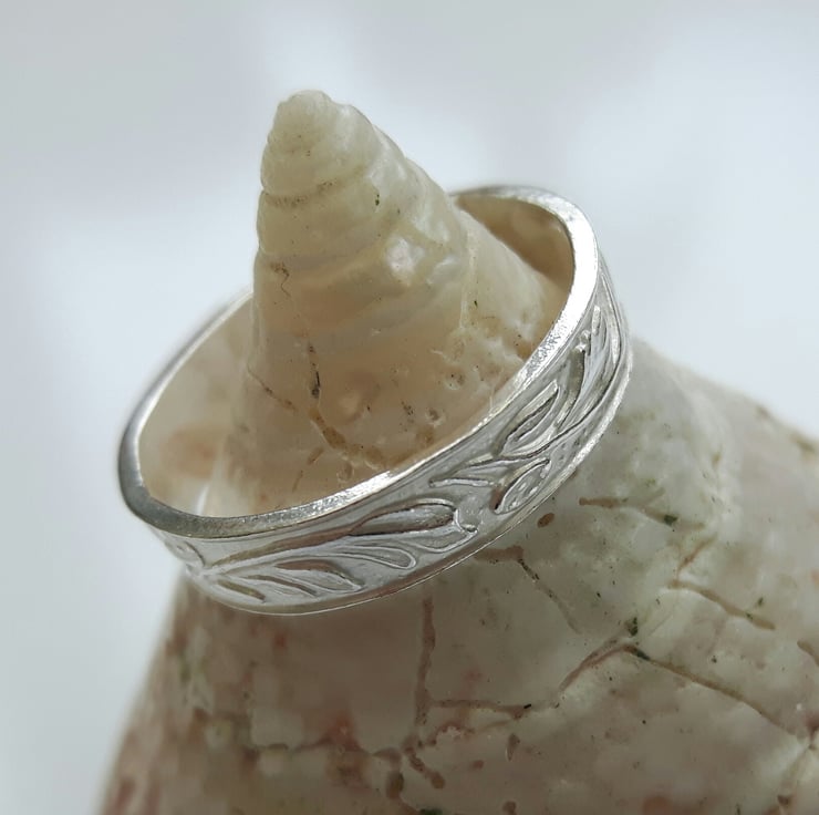 Silver Ring, with leaf pattern - Folksy