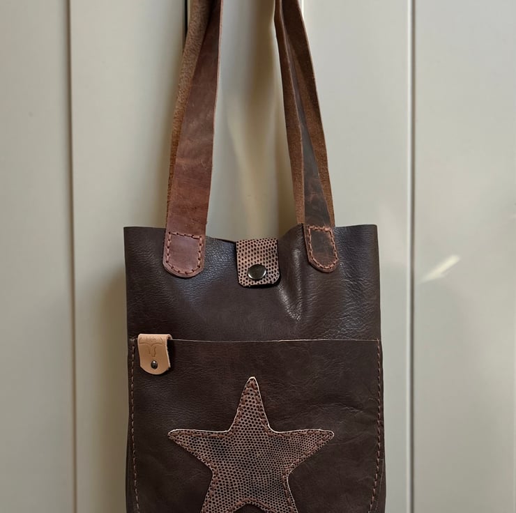 Star tote bag in brown leather - Folksy