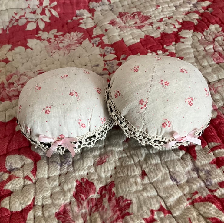 Vintage Pin cushion - Folksy