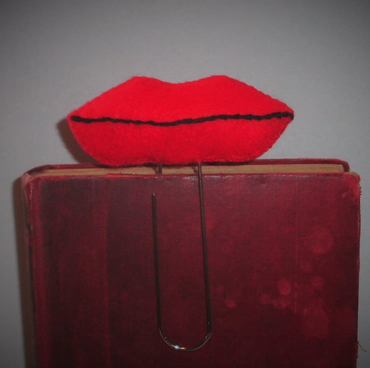 PAPERCLIP BOOKMARKS,LIPS OR MOUSTACHES,PLANNER ... - Folksy