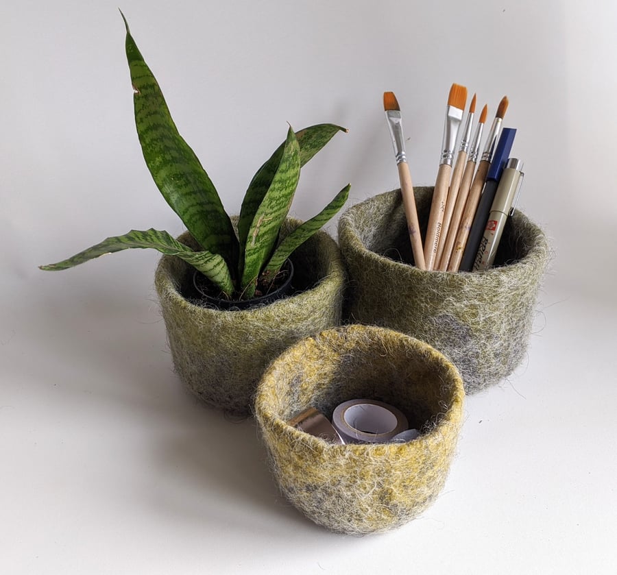 Trio of nesting wool felt pots - light grey and... - Folksy