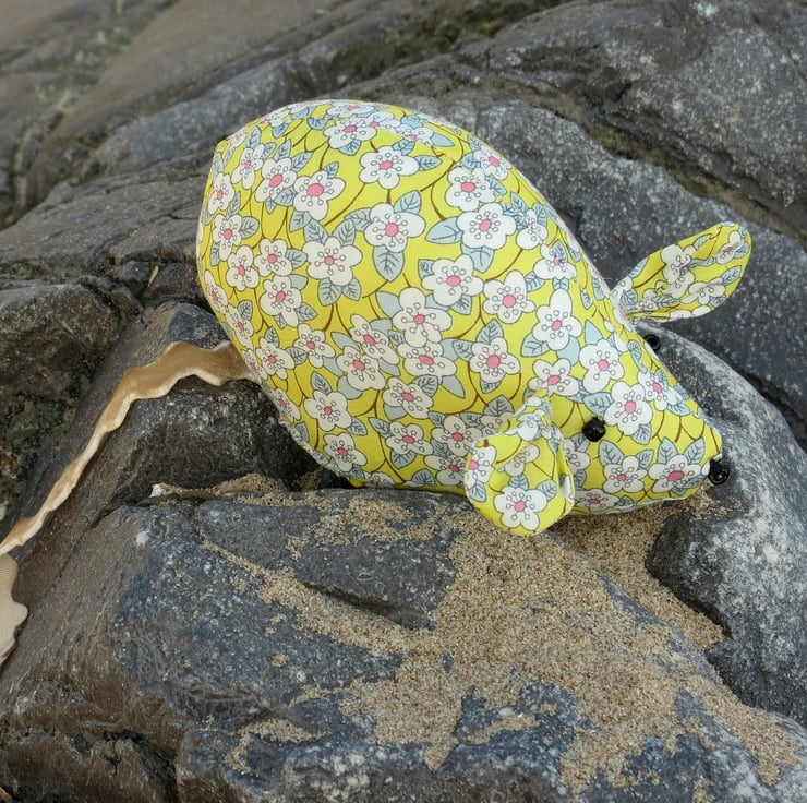 A floral mouse pin cushion. Made from Liberty ... - Folksy