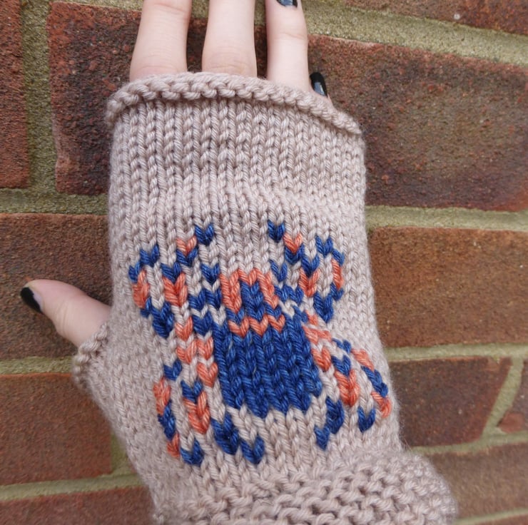 Knitting Pattern for Spooky Spider Fingerless M... - Folksy