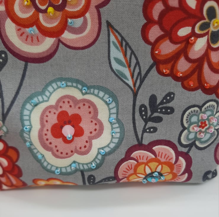 Makeup bag beaded flowers in grey. - Folksy