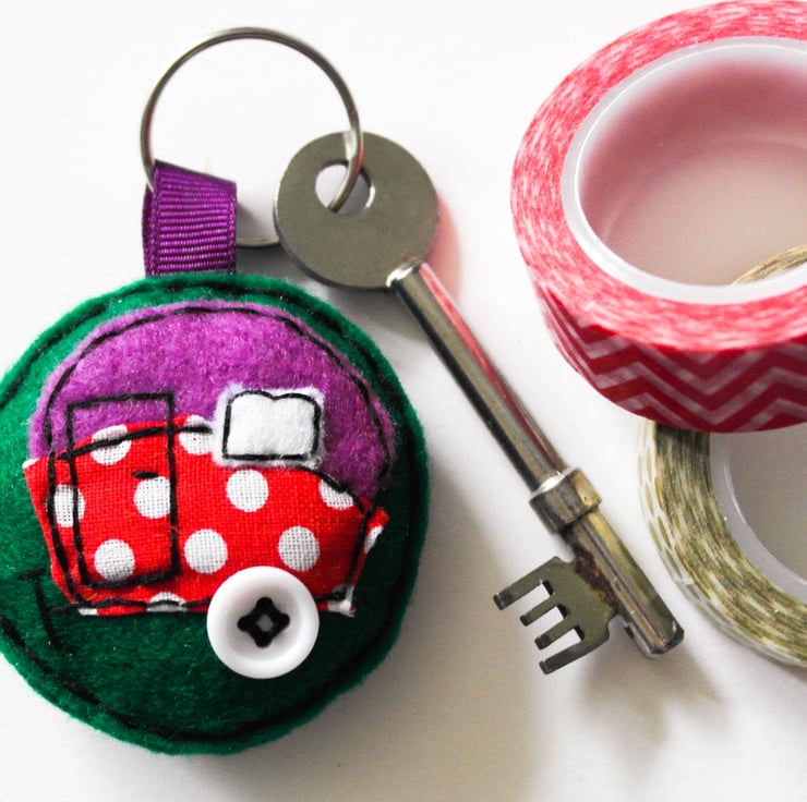 Felt handmade caravan keyring-Caravaning Gifts-... - Folksy