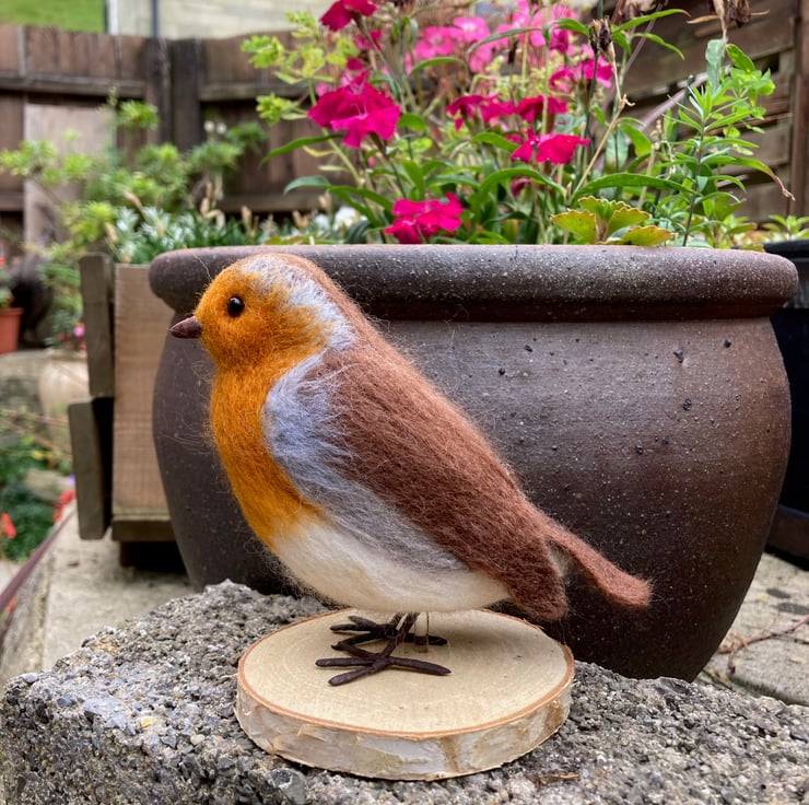 Needle felted robin redbreast, woollen sculptur... - Folksy