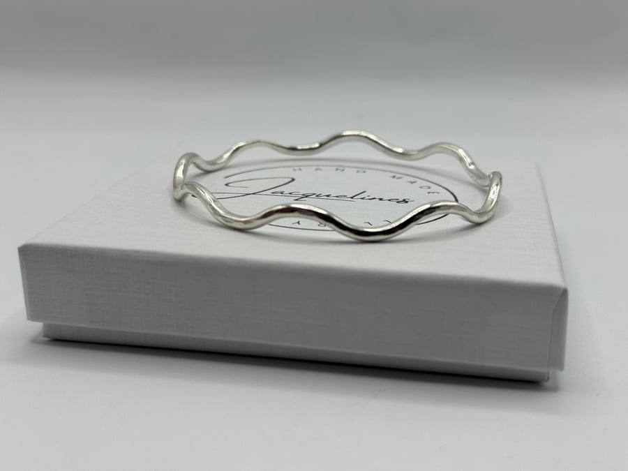 Wavy, Custom Made Medium, 2.5mm wide, Solid Ste... - Folksy