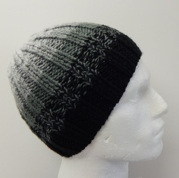 Hand knitted men skull hat - Folksy
