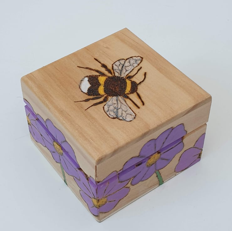 Small wooden box, pyrography bee, ring or trink... - Folksy