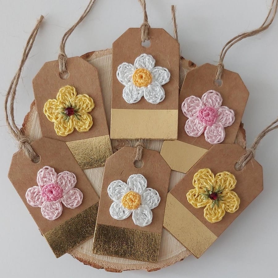Mini handmade Gift Tags - Crochet Flowers - Folksy