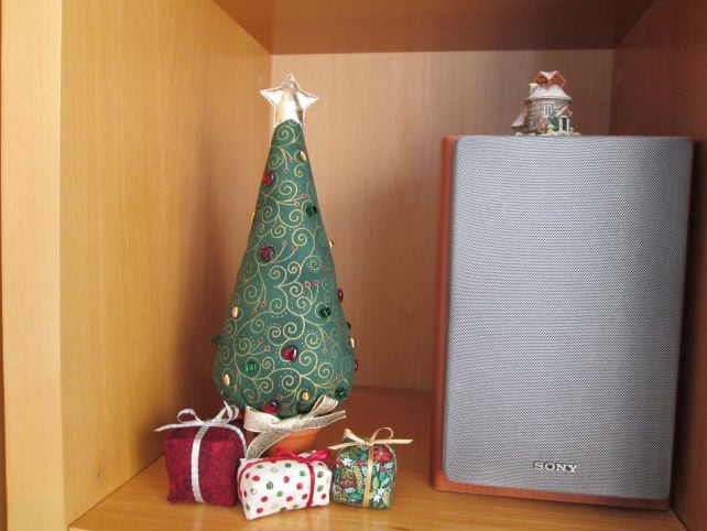 'Scrolls' Christmas Tree and Parcel Set - Folksy