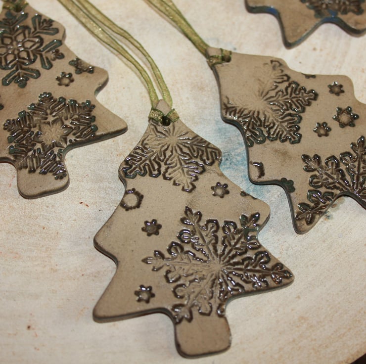 Handmade ceramic green tree impressed snowfla... - Folksy