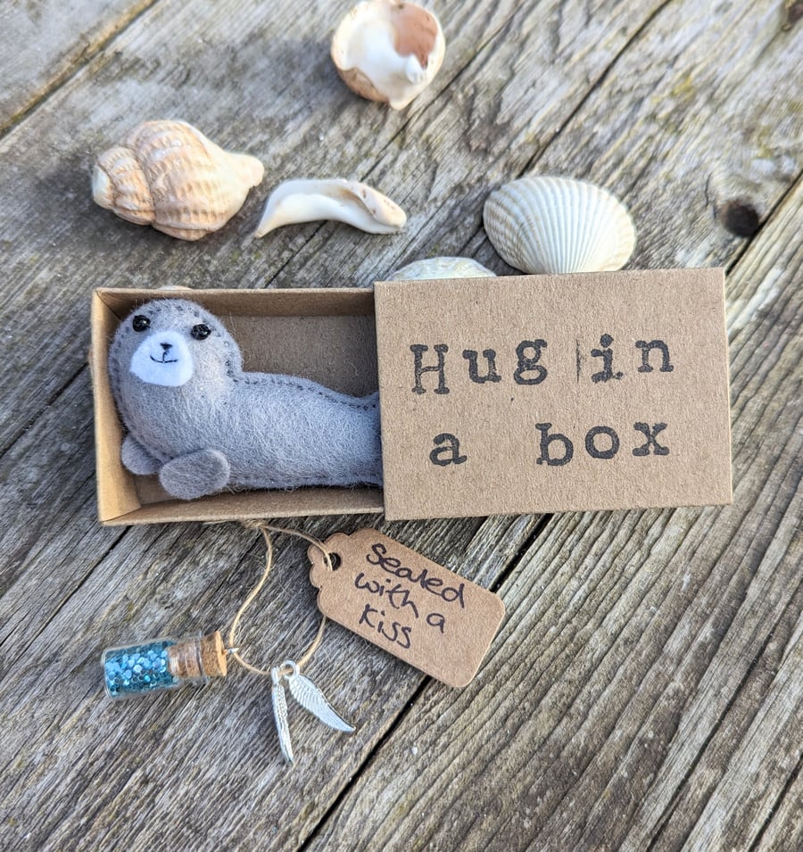 Seal, hug in a box, sealife, animals, sending hugs - Folksy