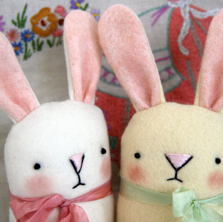 Sweet little white felt bunny rabbit plush toy - Folksy