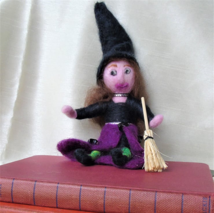 Needle felt Kitchen witch,hedge witch Halloween... - Folksy