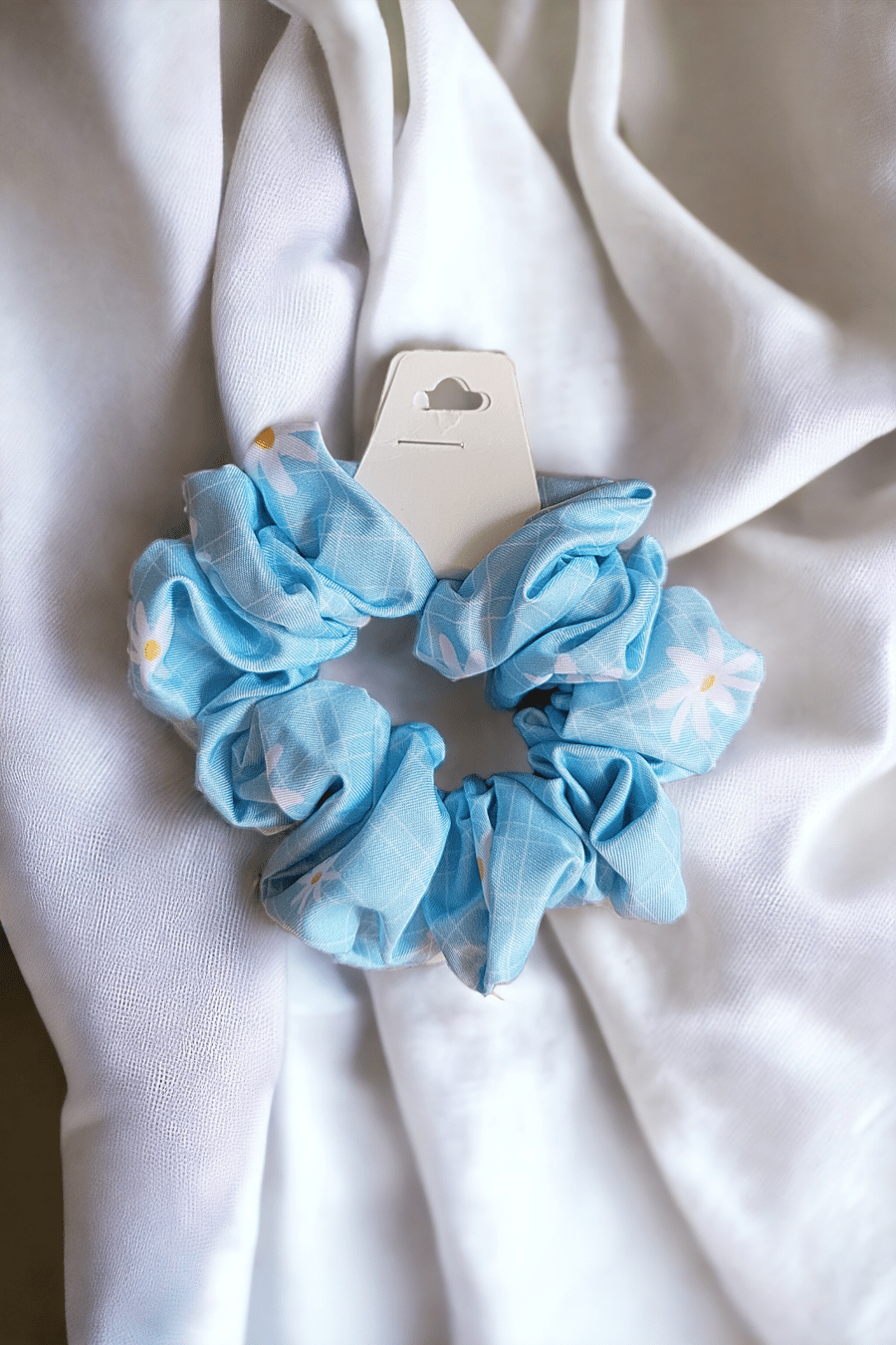 Chunky light blue daisies print scrunchie - Folksy