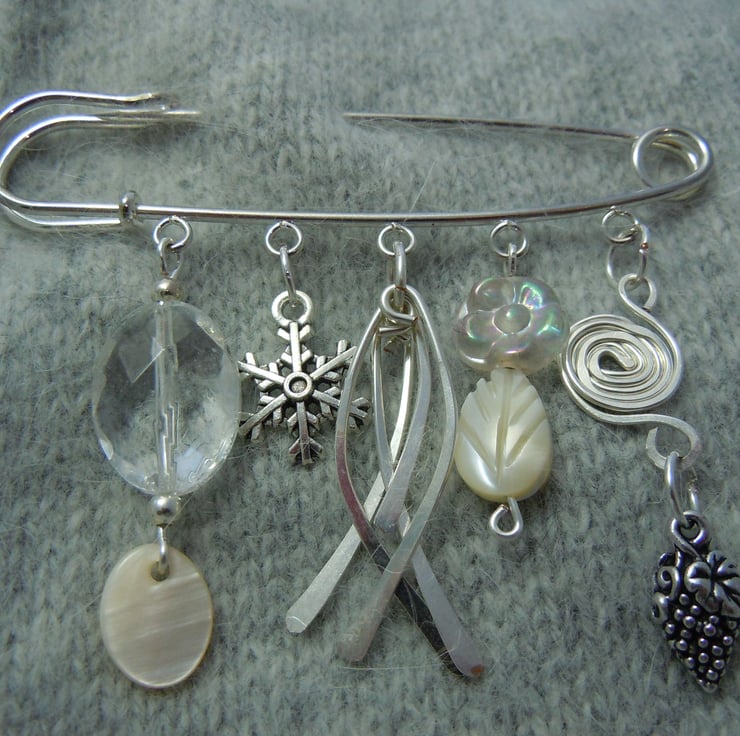 Silver plate kilt pin brooch - Folksy