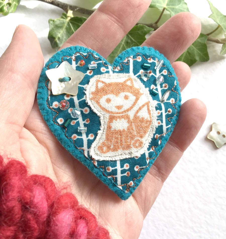Lovely Fox Brooch. Felt Heart Brooch. Textile B... - Folksy