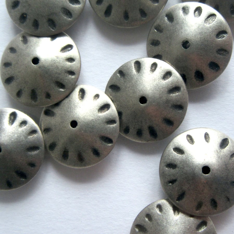 10 x Patterned Silver Coloured Beads - Folksy