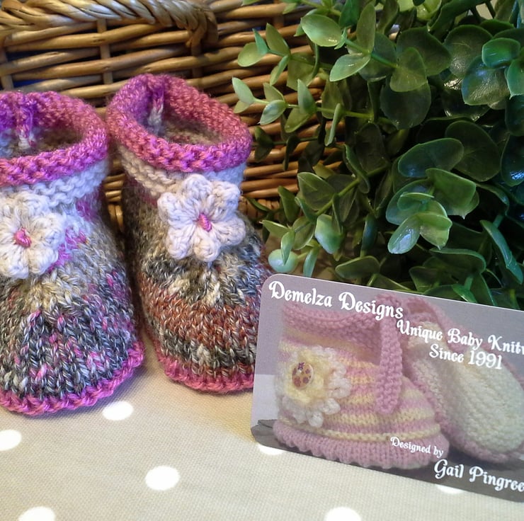 Luxery Baby Girl's Flower Booties with Cotton a... - Folksy