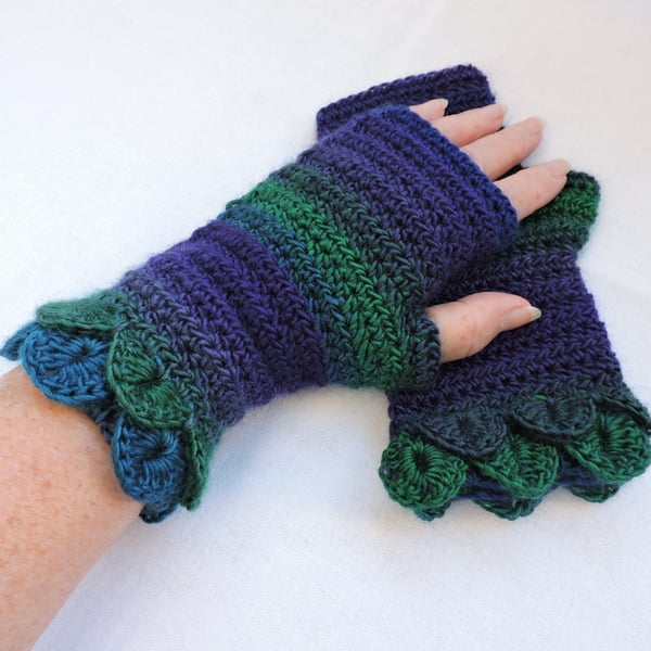 Sale Mittens with Dragon Scale Cuffs Fingerles... - Folksy