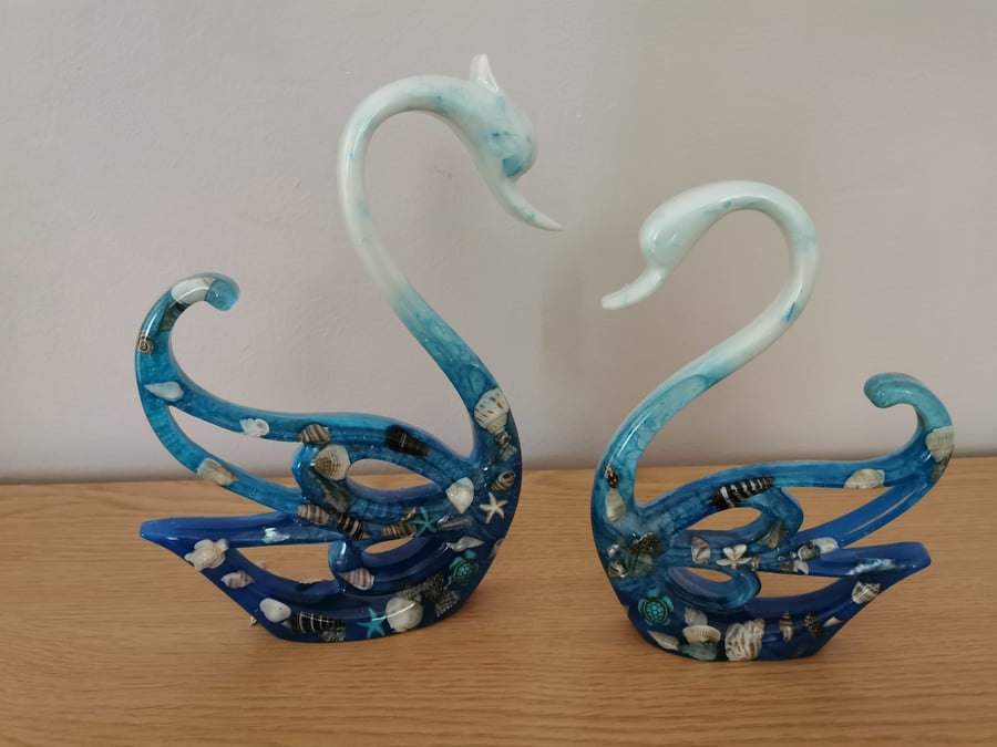 Pair of large resin swans - Folksy