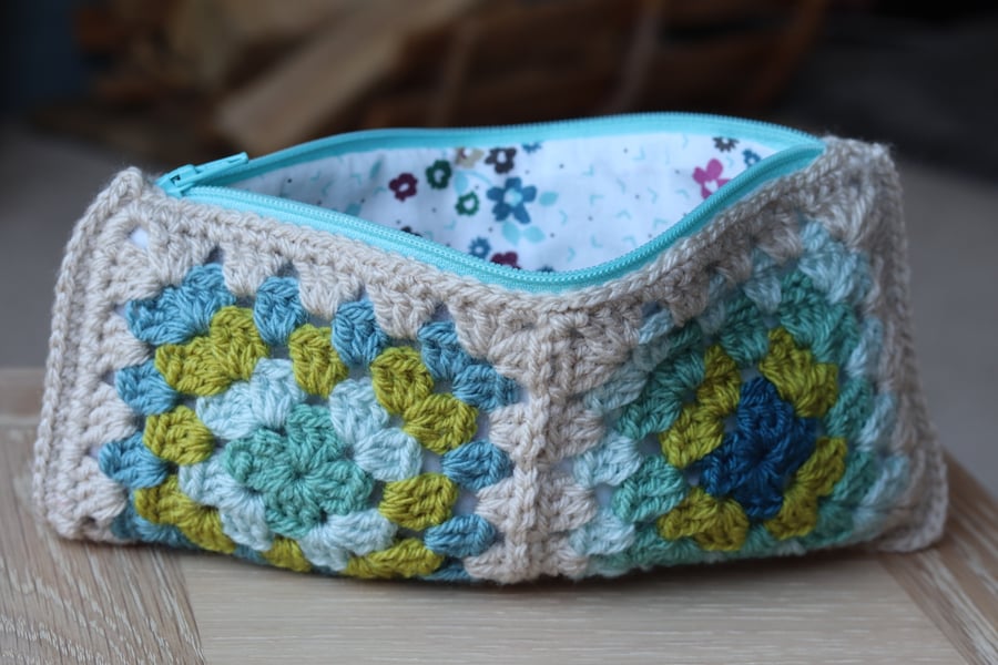 crochet pencil case, pouch - Folksy