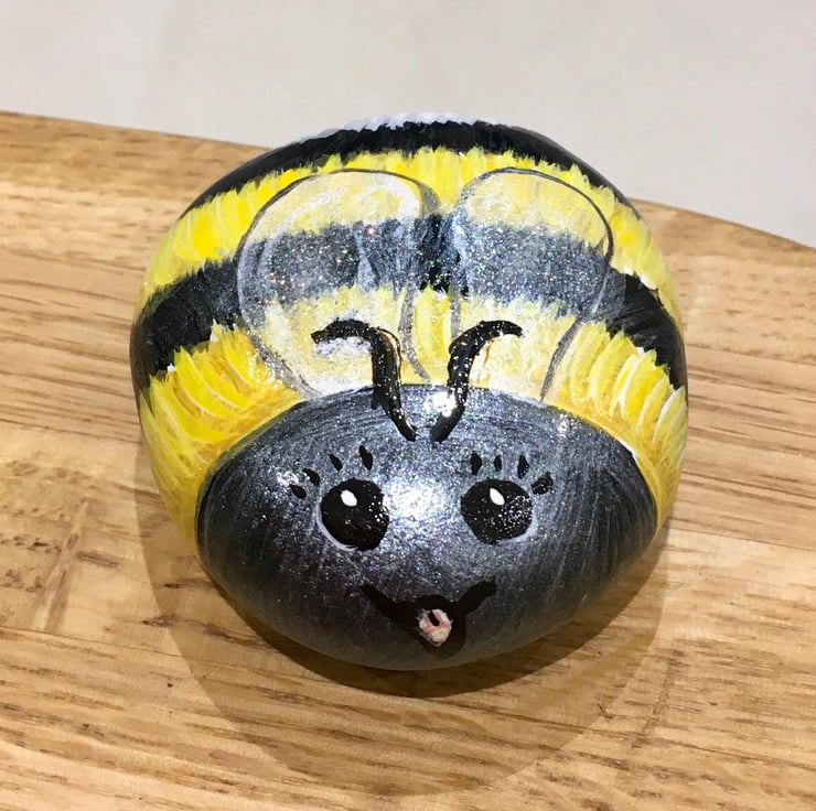 Bee hand painted pebble garden rock wildlife po... - Folksy
