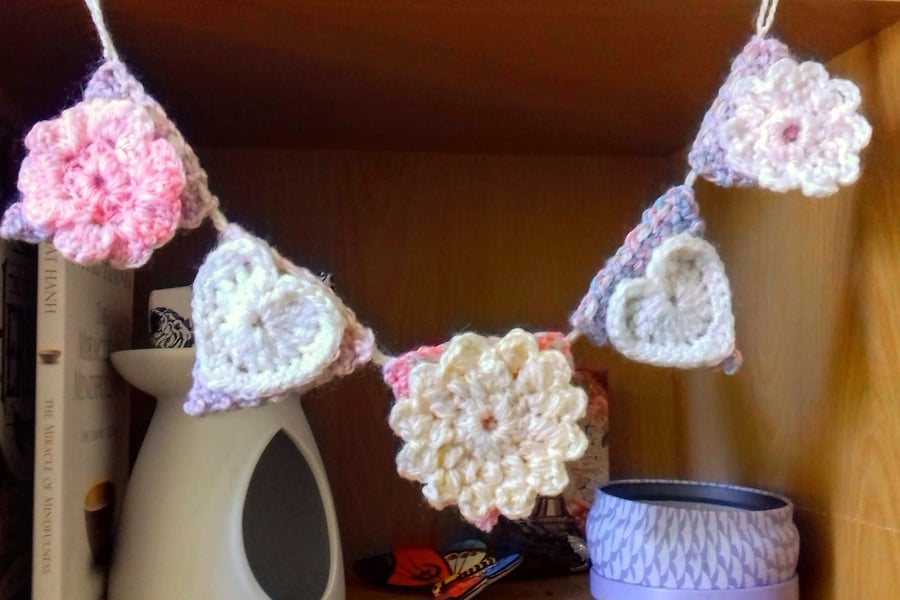 Cute Mini Bunting With Hearts & Flowers - Folksy