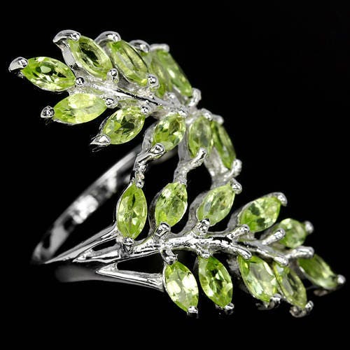 Apple Green Peridot Spray Laurel Wreath Foliate... - Folksy